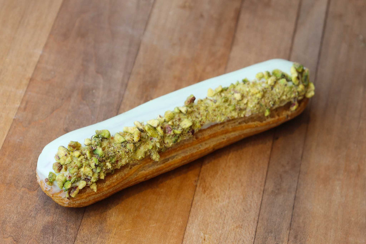 Éclair à la pistache – Boulangerie Le Toledo